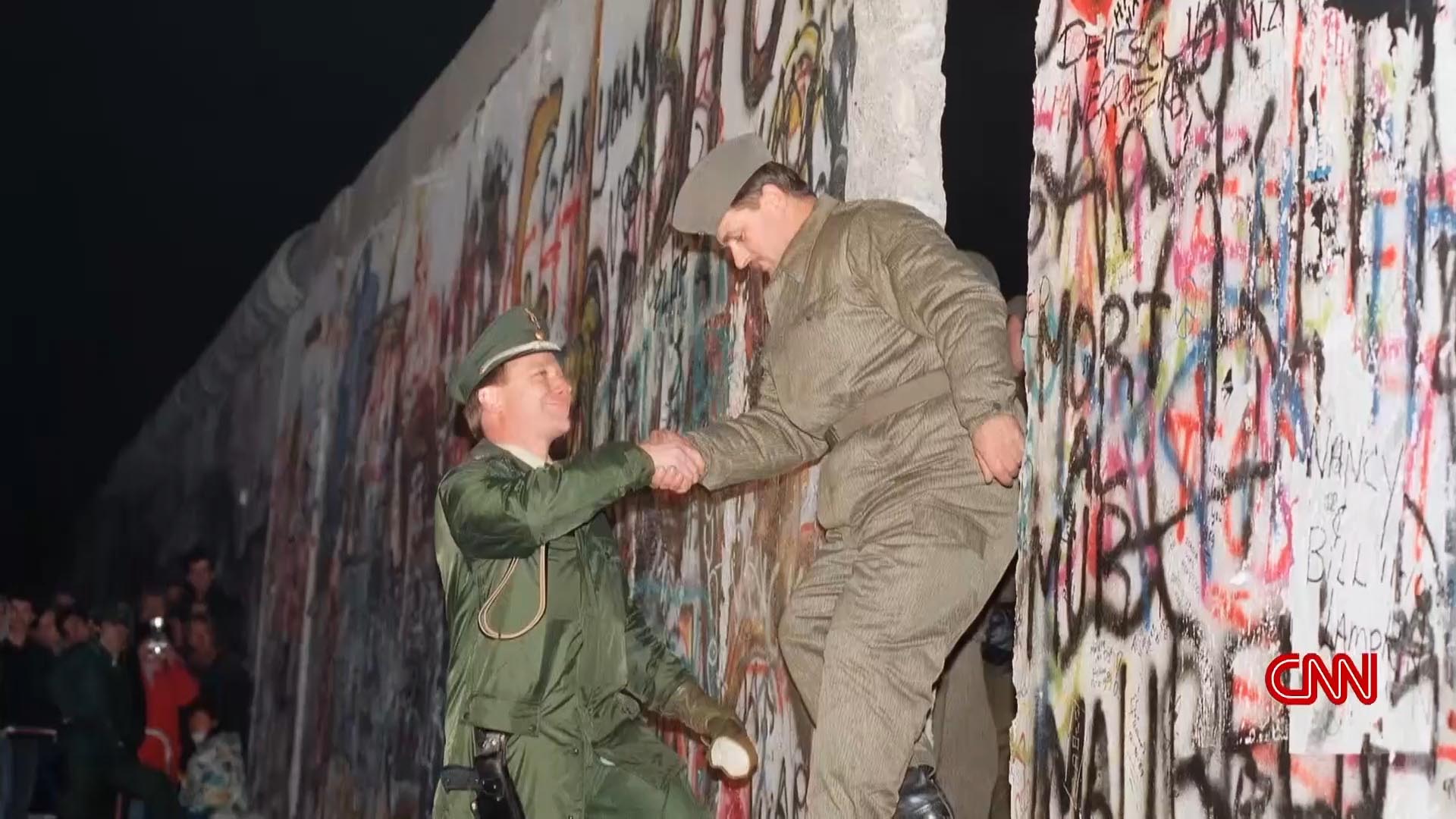 The Fall of the Berlin Wall - TeachRock